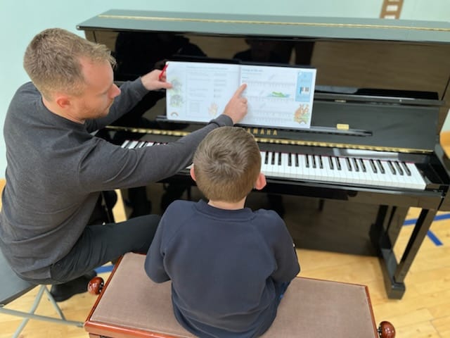 About Me - Go 4 Piano